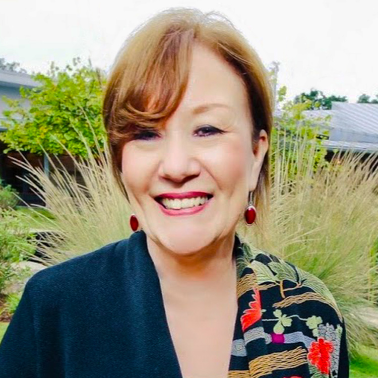 Esther Hicks Esther Hicks Photography LLC | Raivyn Senior Portrait